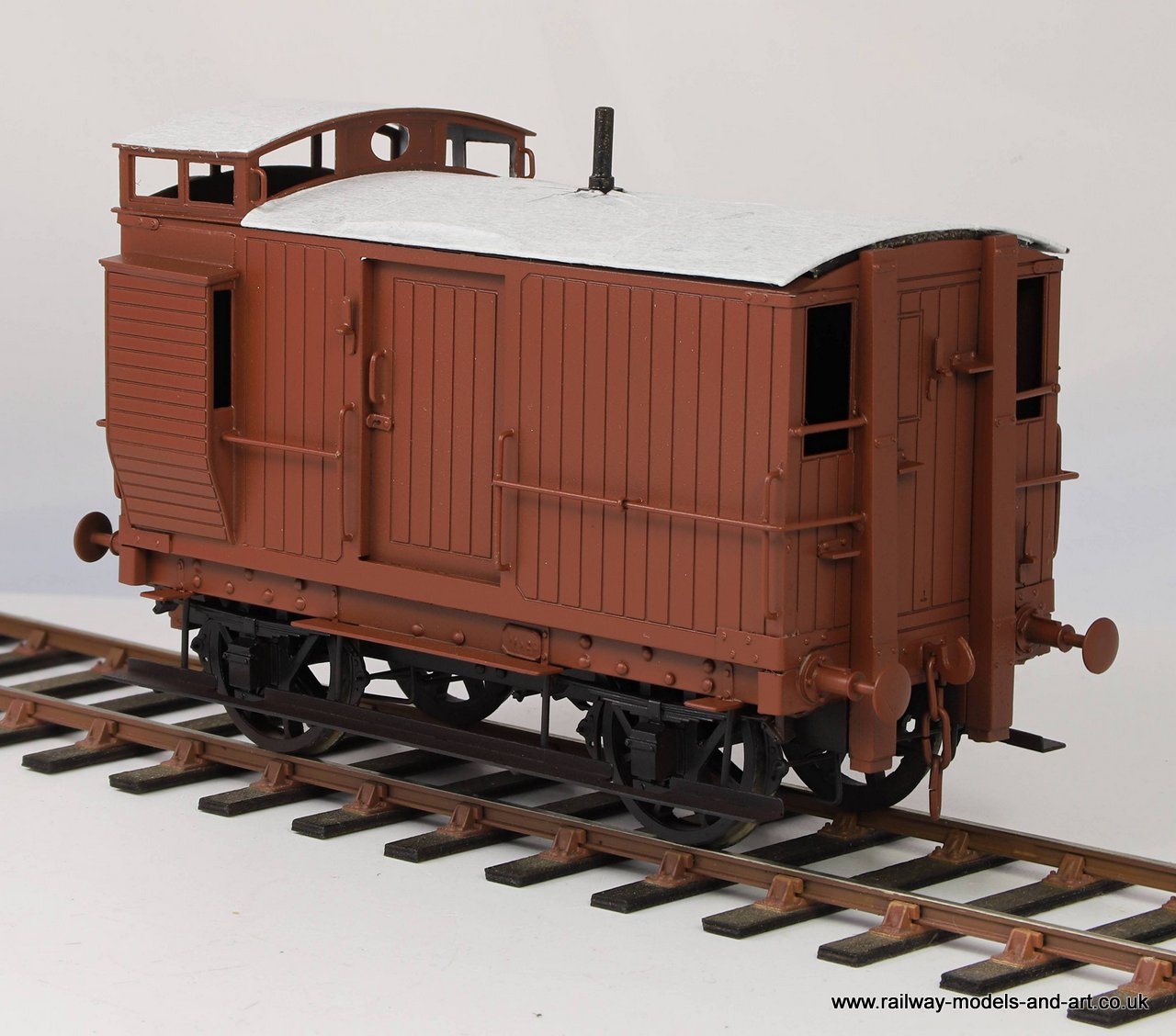 Connoisseur V1/3 Brake Van with Side Cotes | Railway Models and Art Blog